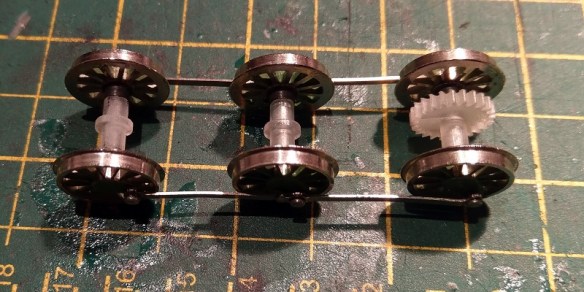 Fixing a Mainline OO Gauge J72 | James' Train Parts