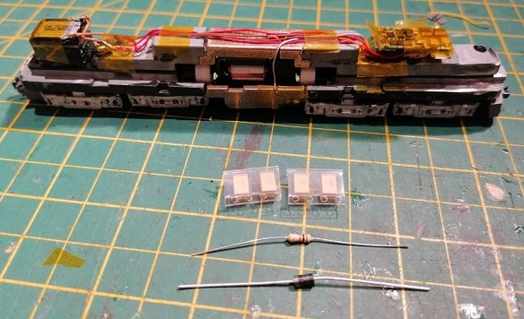 Alco C-855 N Scale ESU LokSound Install – Part 2 – Stay Alives | James ...