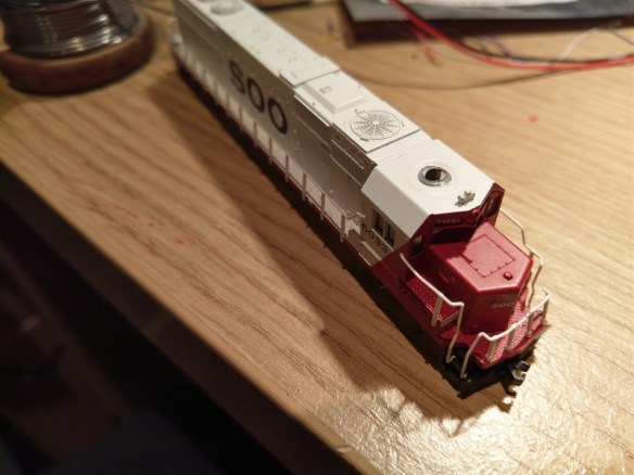 Alco C-855 N Scale ESU LokSound Install – Part 2 – Stay Alives | James ...
