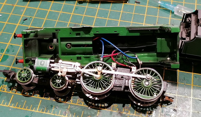 Adding DCC To Older Locomotives With Smoke Units | James' Train Parts